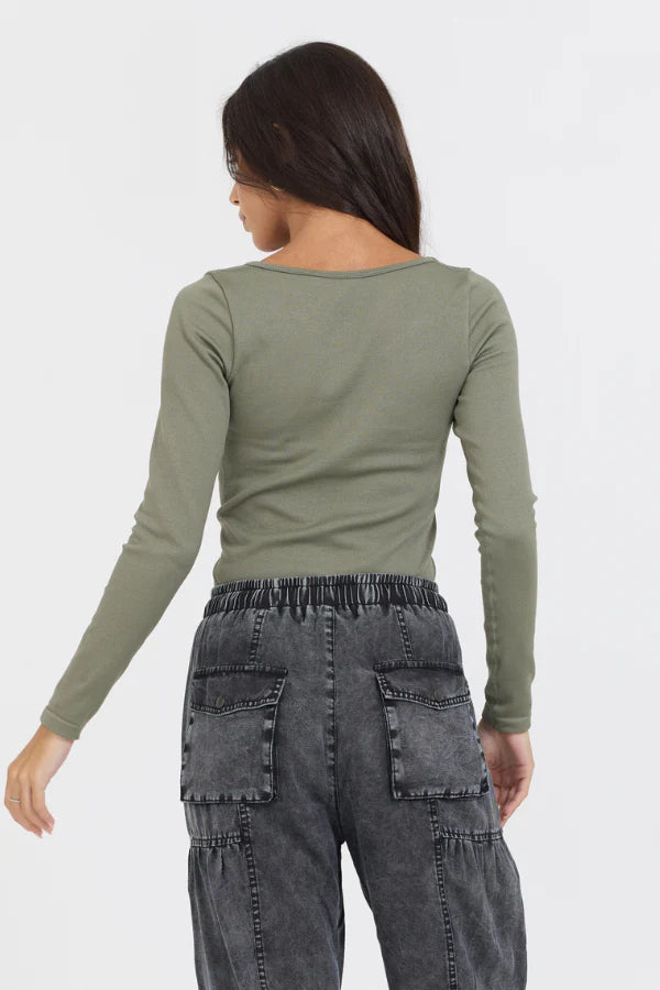 Seamless Long Sleeve Tee - Olive – Attachments & Sage