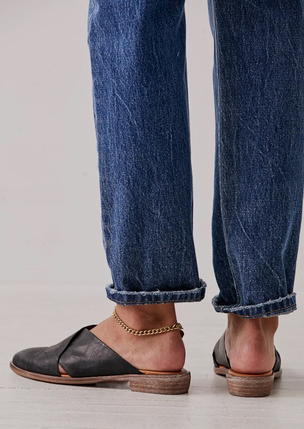 Lourdes Mule – Attachments & Sage